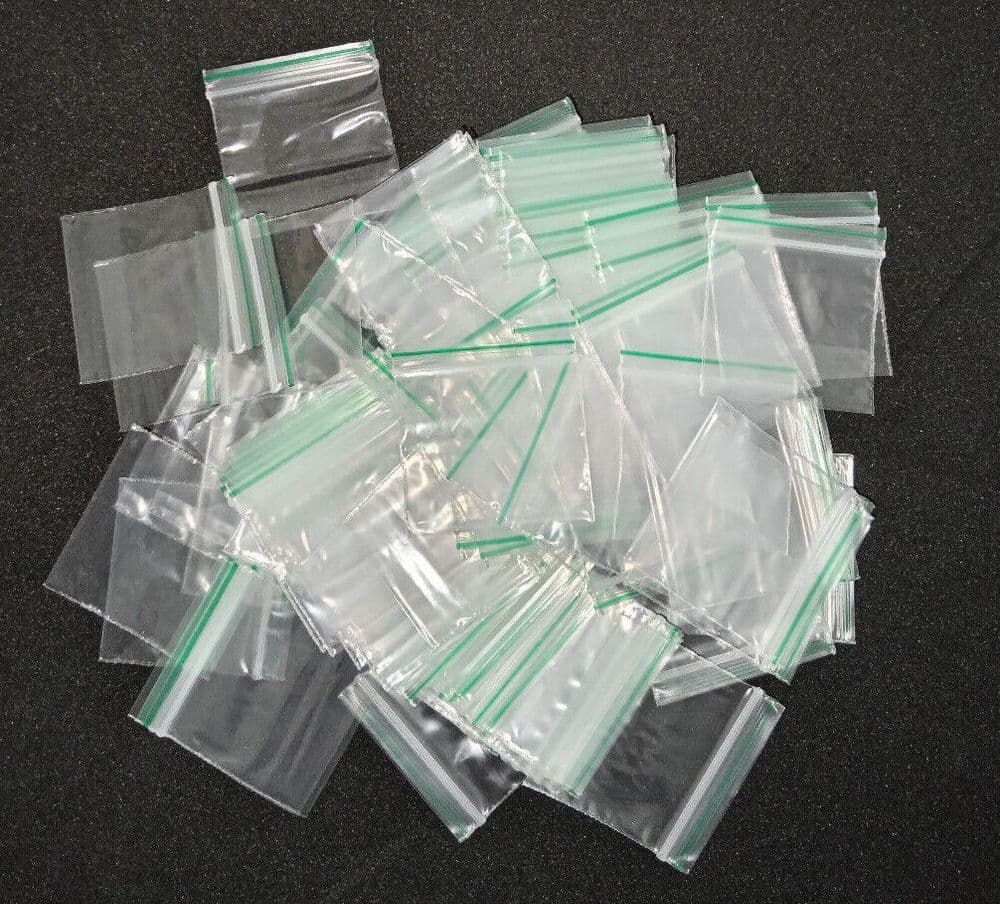 New 100 x Small Clear Plastic Bags Baggy Grip Self Seal Resealable Zip ...