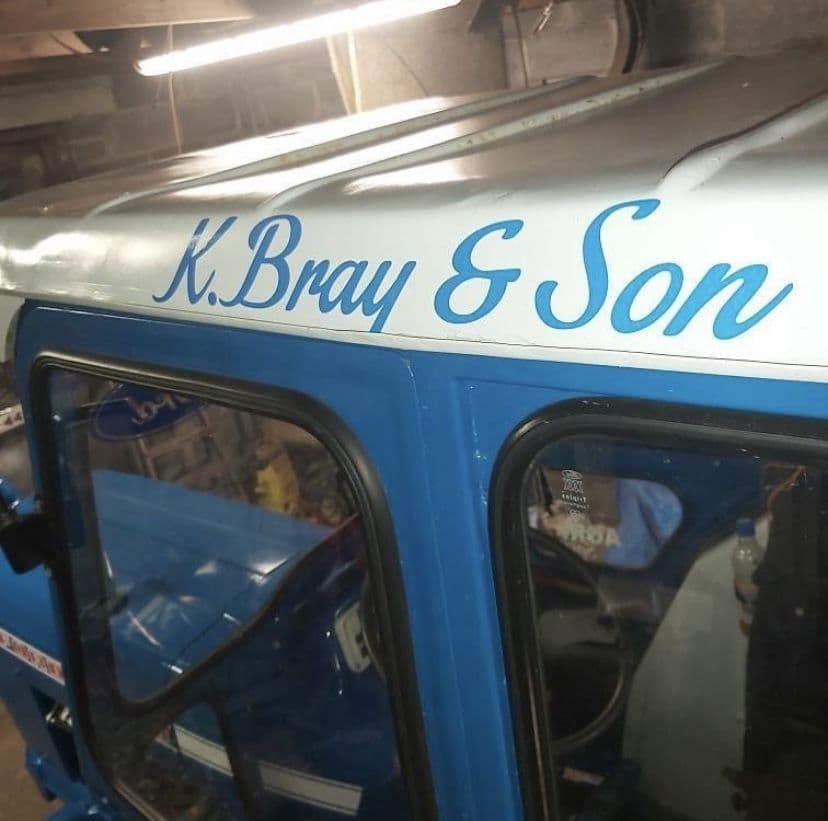 40cm Custom Signwriting