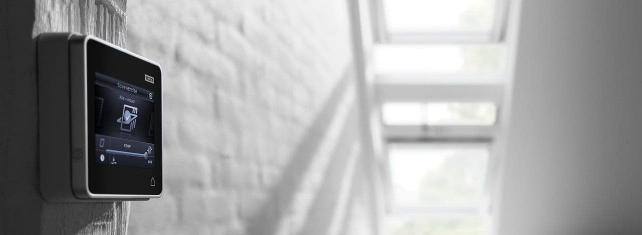 VELUX WHITE PAINTED Electric Centre-Pivot Roof Window GGL