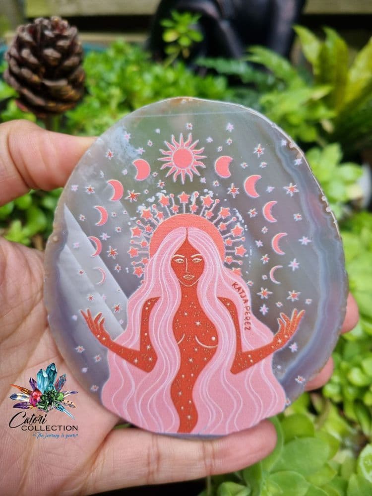 Agate Slice Sun Goddess Design