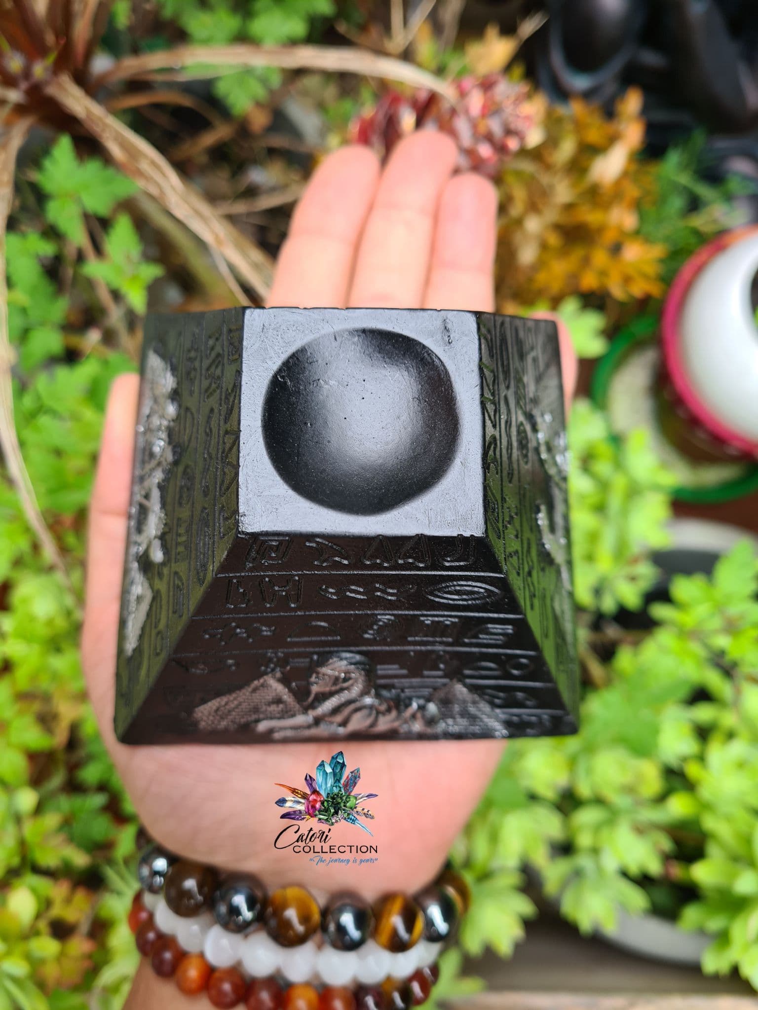 Egyptian Pyramid Sphere Display Stand silver/black