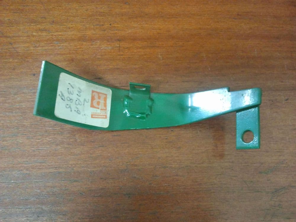 MBA1385A Ransomes Jacobsen CYLINDER GUARD F075