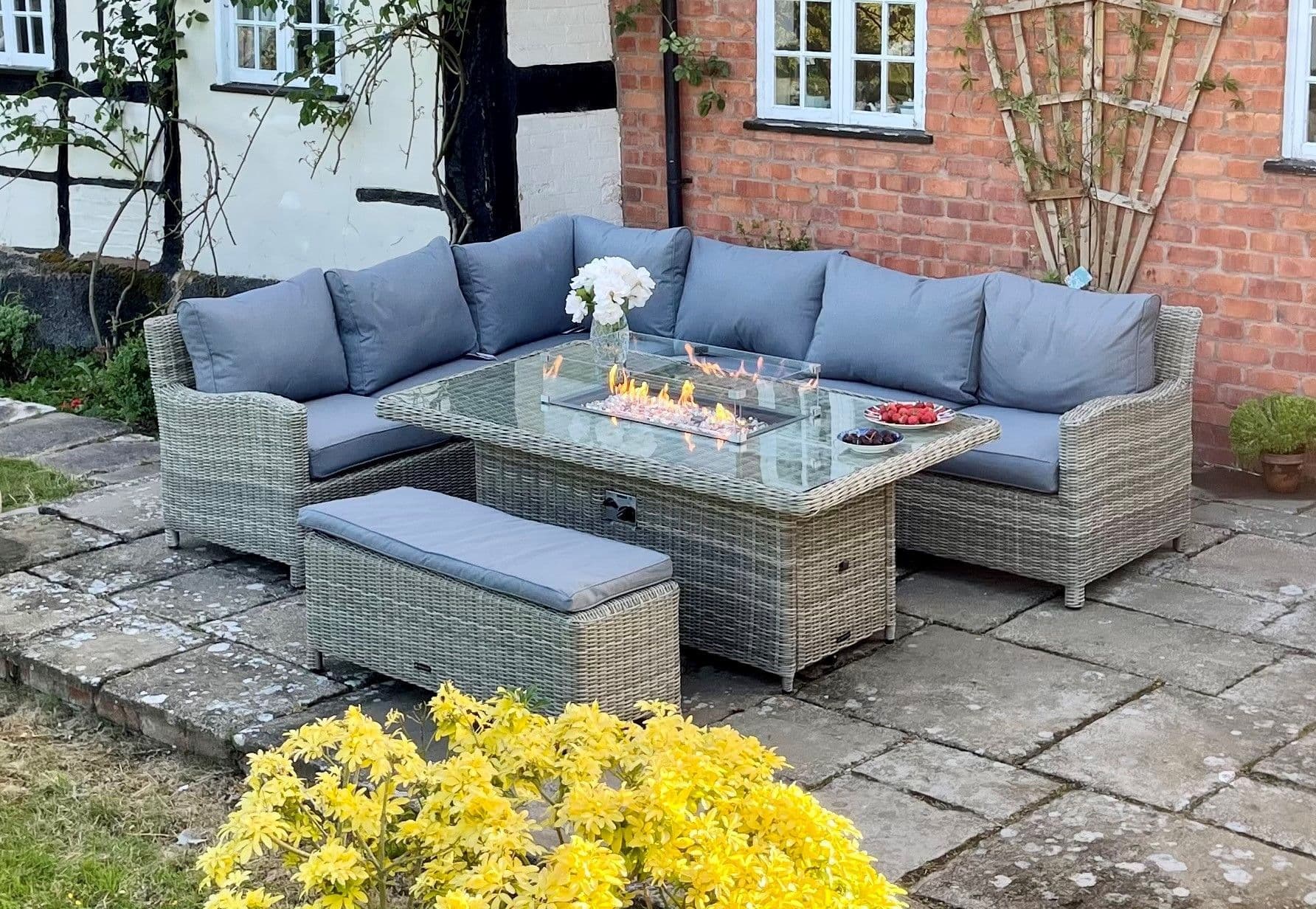 Fire Pit Deluxe Modular Corner Dining / Lounging Set