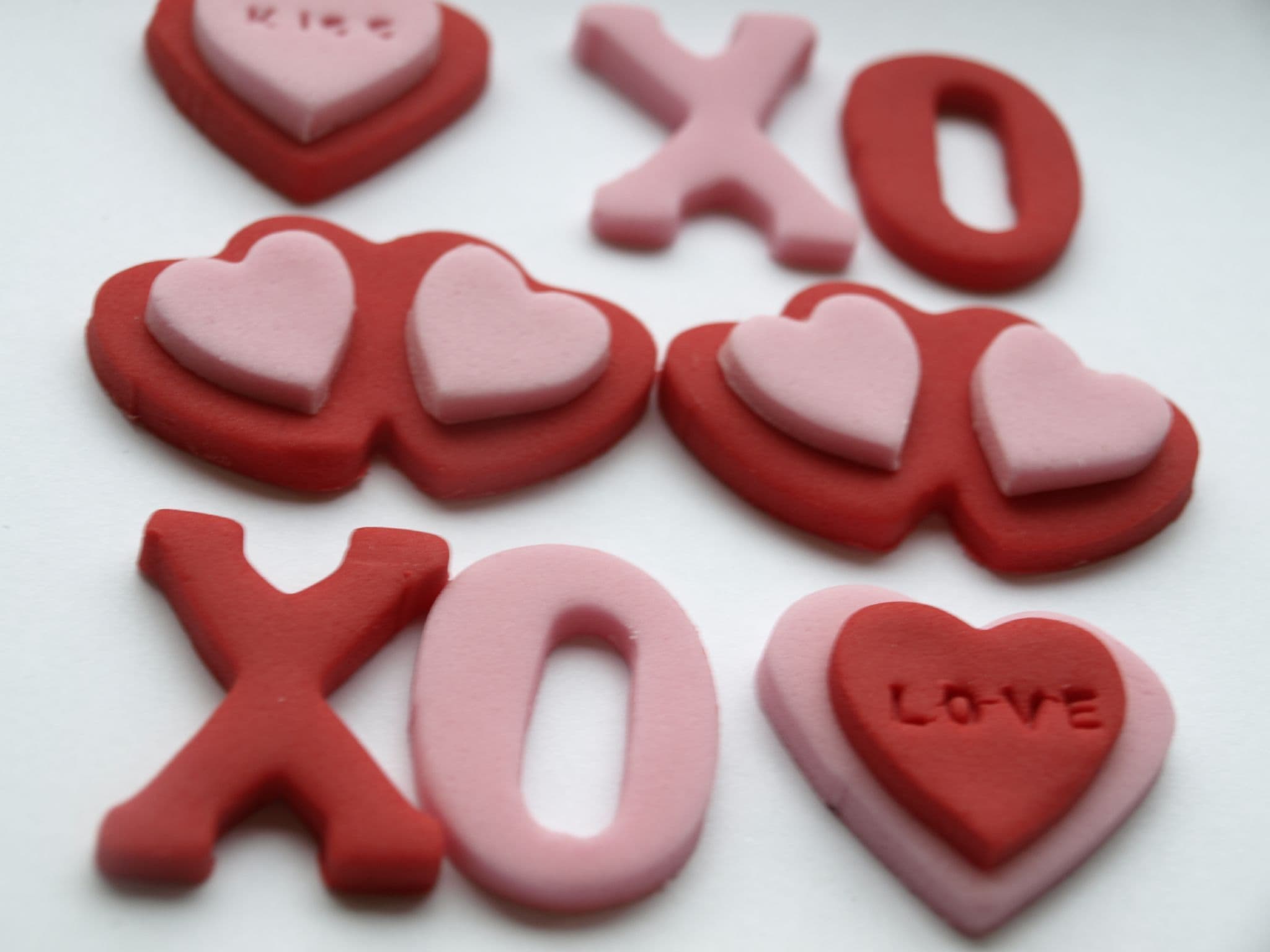 12x Edible Valentine s Day Hearts Cupcake Toppers - Fondant Kisses Cake ...