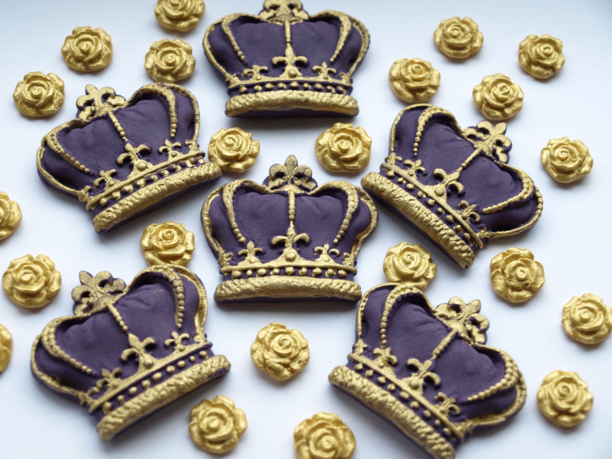 Royal Celebration 6x Royal Purple Crown Cake Toppers & 20 Gold Sugar ...
