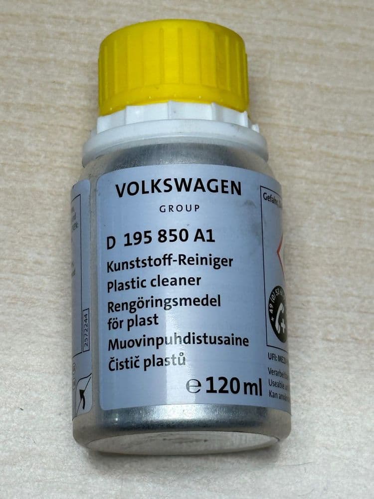 SEAT Exterior Cleaner For Accessory Fitment