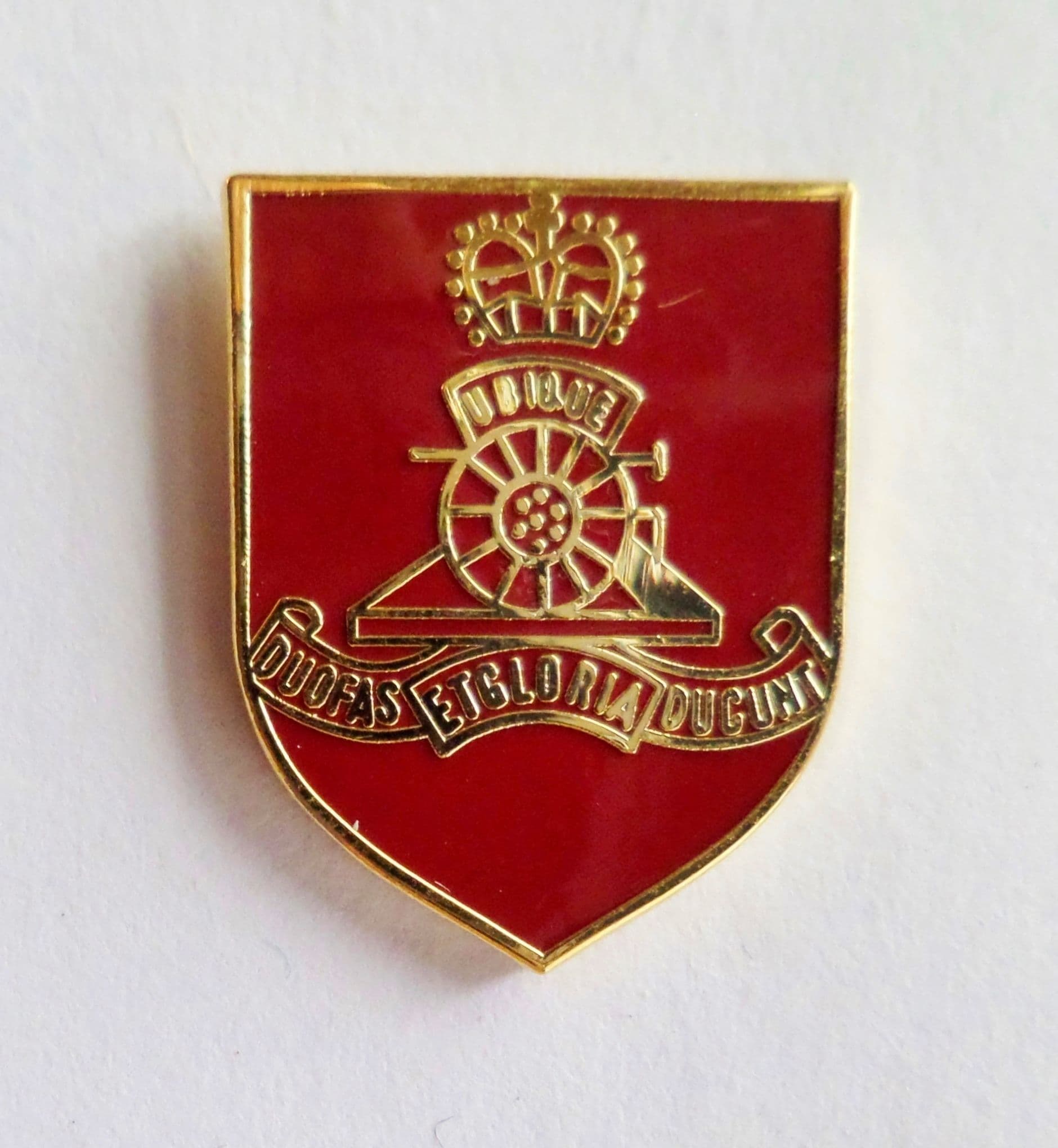 British Army Royal Regiment of Artillery Pin Badge - MOD Approved - M10