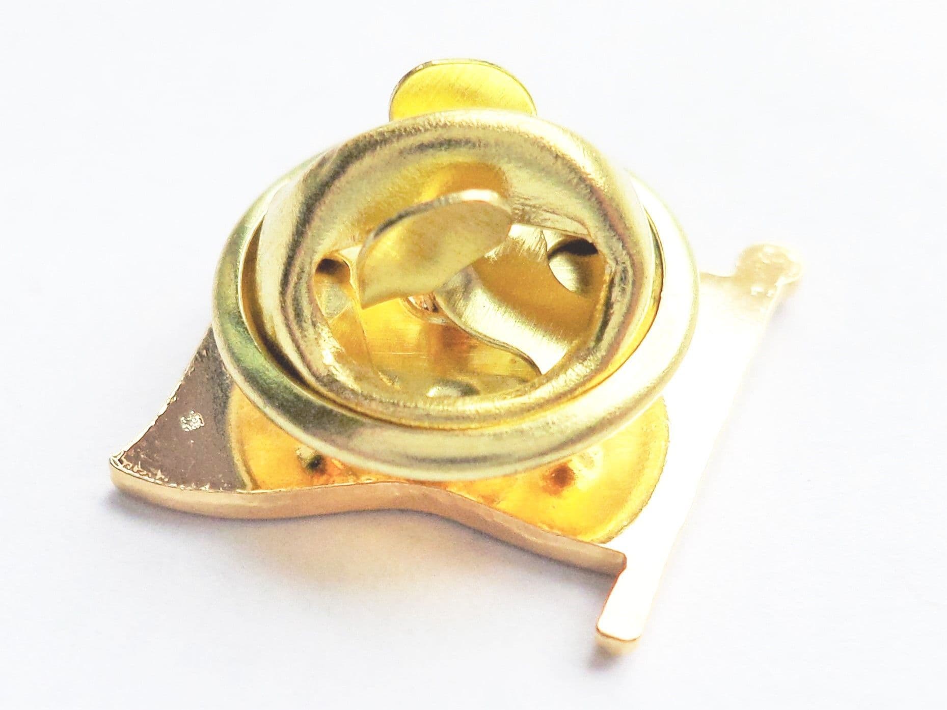 Scotland Saltire With Square and Compasses Masonic Pin Badge