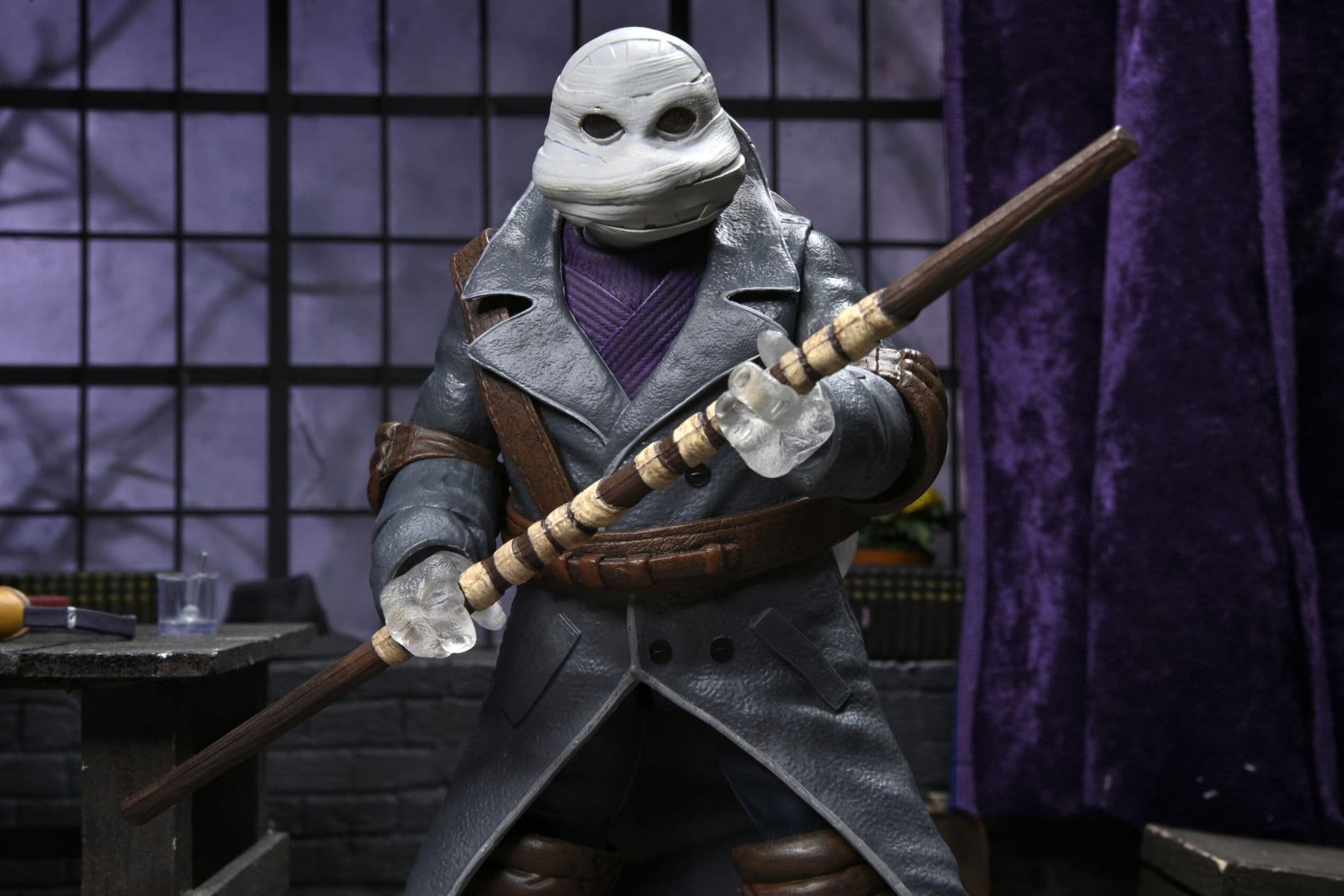 Universal Monsters x TMNT Ultimate Donatello as The Invisible Man