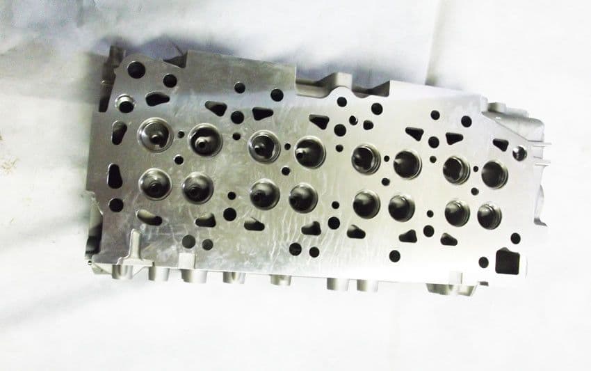 NISSAN NAVARA D40 PICK UP 2.5DCi (01/2010+) NEW ENGINE CYLINDER HEAD BARE