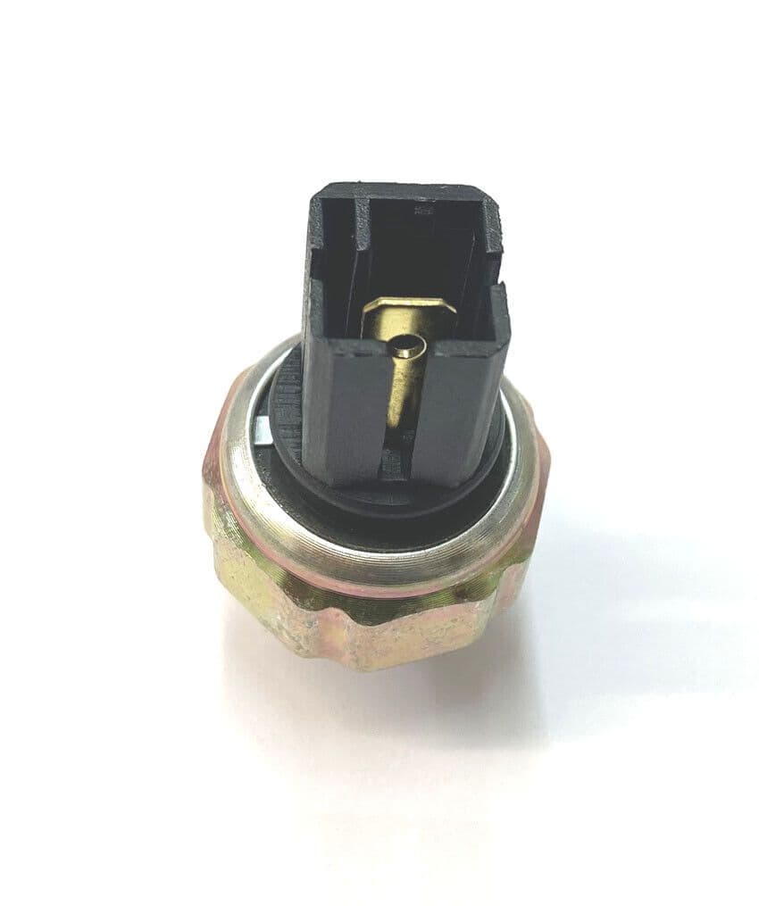 NISSAN PATHFINDER R51 2.5DCI YD25DI (2005-2009 ) ENGINE OIL PRESSURE SWITCH