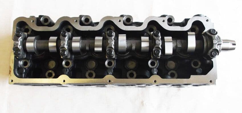 Toyota Hilux Surf LN105 2.4D 2L (1988-1997) New Engine Cylinder Head ...