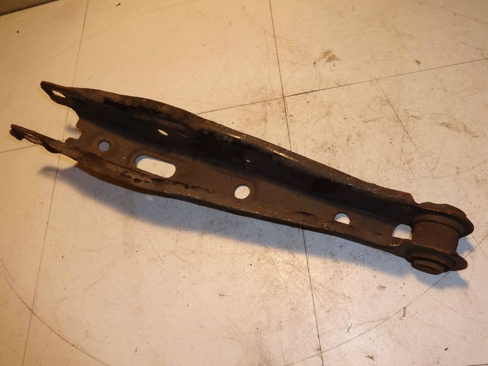 2002 LEXUS IS200 CONTROL ARM DRIVER SIDE REAR FREE FAST POSTAGE UK