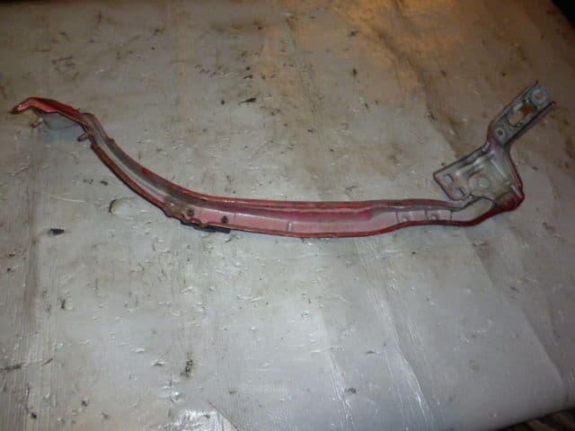 2002 LEXUS IS200 IS300 HEADLIGHT SUPPORT BRACKET FRONT LEFT FREE POSTAGE UK