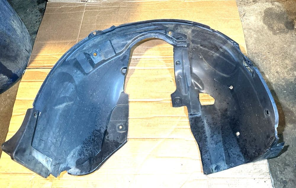2002 MINI COOPER S FRONT INNER ARCH PLASTIC TRIM RIGHT SIDE OSF R50 R51 ...