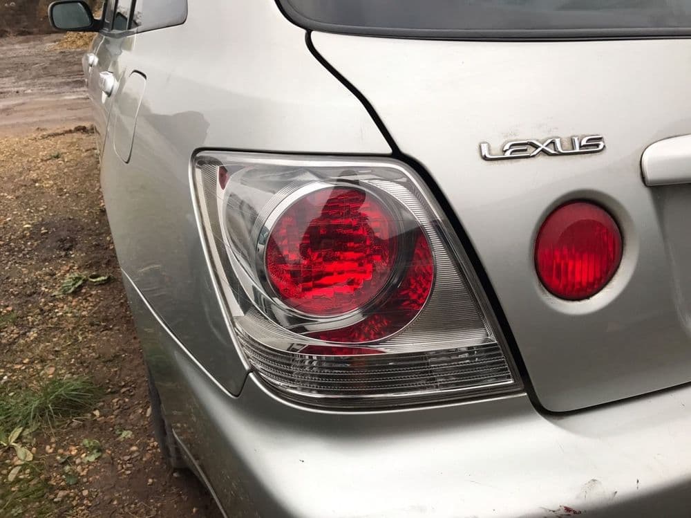 2003 LEXUS SPORTCROSS IS200 IS300 PASSENGER REAR LIGHT CLEAR CHROME ...