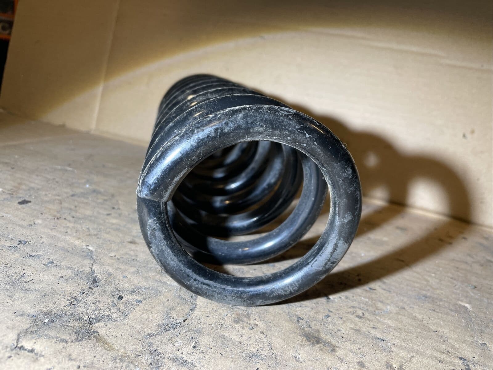 2005 SLK200 R171 COIL SPRING REAR SUSPENSION KYB SLK200 SLK350 MERCEDES