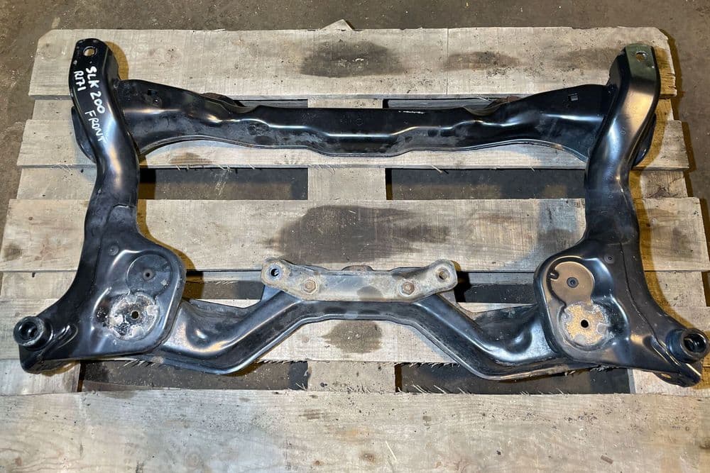 2005 SLK200 R171 FRONT SUBFRAME ENGINE BED CARRIER MERCEDES BENZ