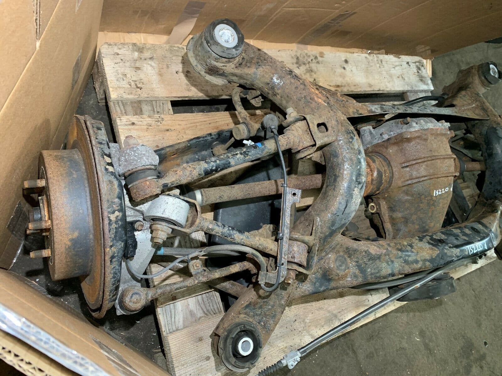 2007 LEXUS IS220 COMPLETE REAR AXLE SUBFRAME DIFFERENTIAL ARMS HUB BEARING