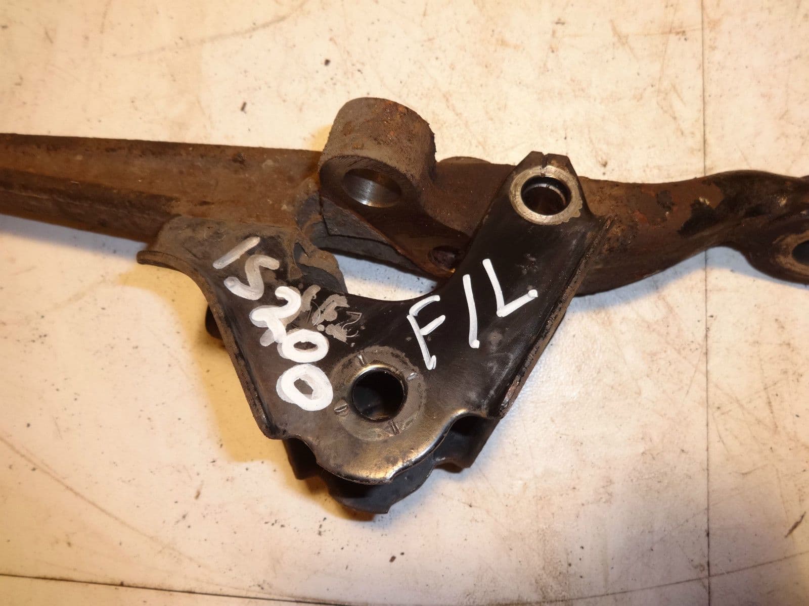 99-05 GENUINE LEXUS IS200 SUSPENSION CONTROL ARM PASSENGER FRONT FAST ...