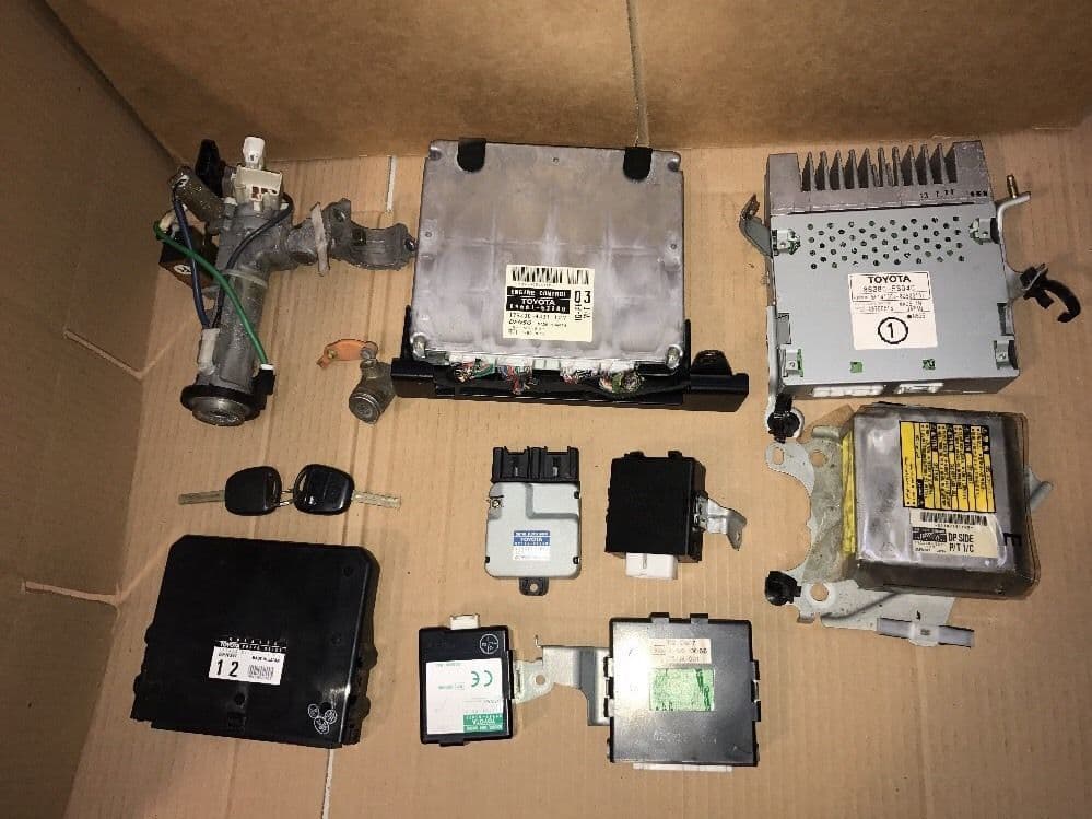 99-05 LEXUS IS200 2 KEY LOCK SET IGNITION BARREL ECU CONTROL COMPUTER ...