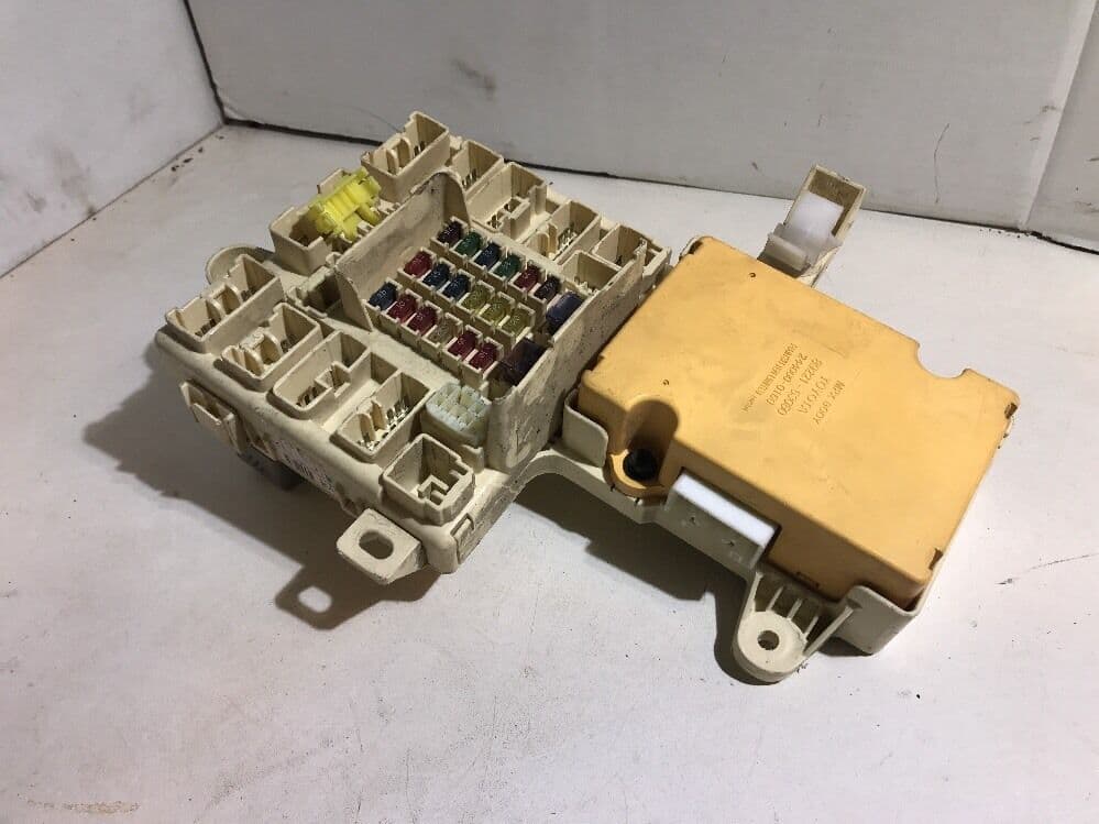 99-05 LEXUS IS200 FUSE RELAY BOX MPX BODY 89221-53050 1gfe engine 2 0 6 cyl