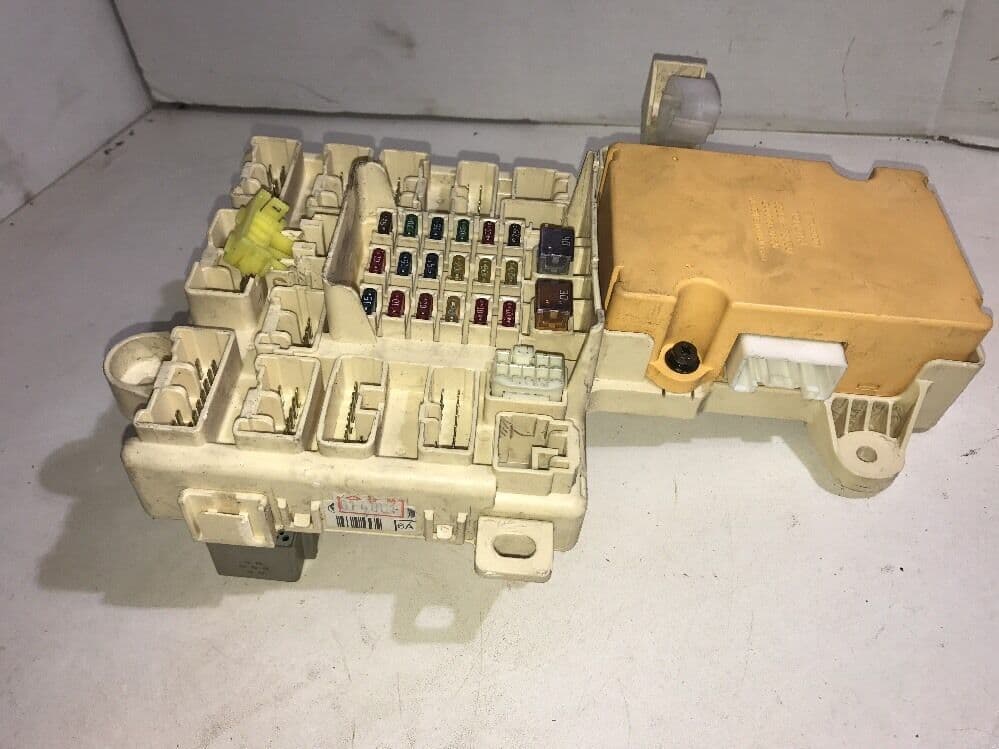 99-05 LEXUS IS200 FUSE RELAY BOX MPX BODY 89221-53050 1gfe engine 2 0 6 cyl