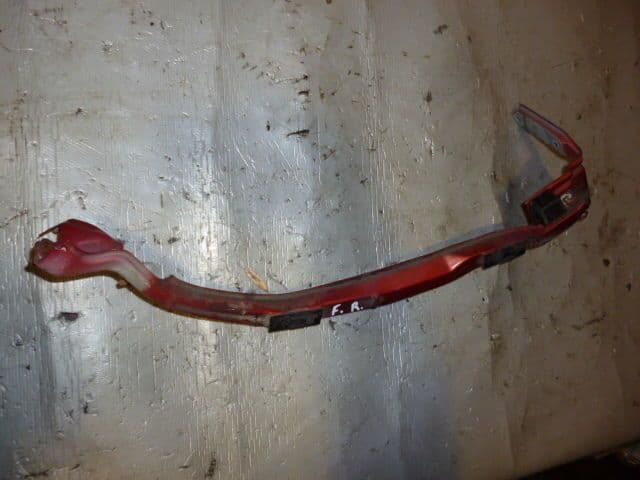 99-05 LEXUS IS200 IS300 HEADLIGHT SUPPORT BRACKET FRONT RIGHT FAST POST