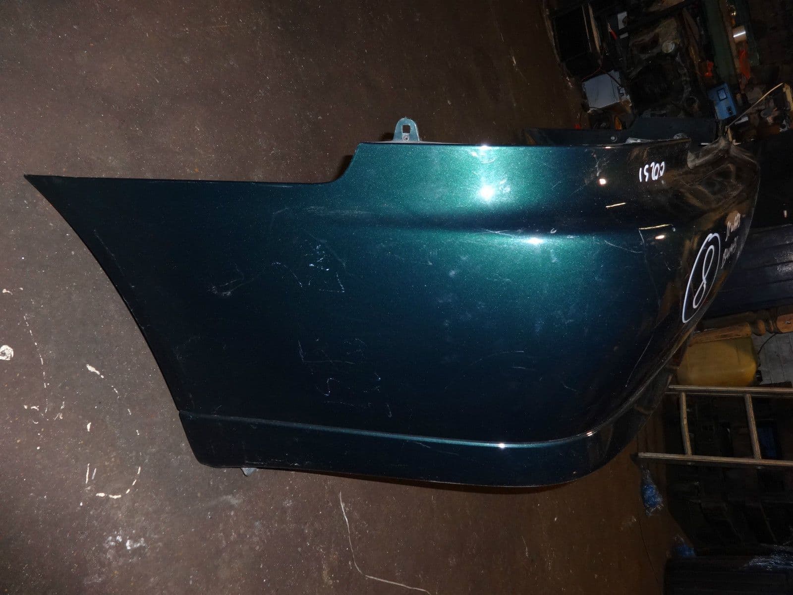 99-05 LEXUS IS200 IS300 REAR BUMPER GREEN COLOR CODE 6Q7 HAVE SCUFFS TEARS