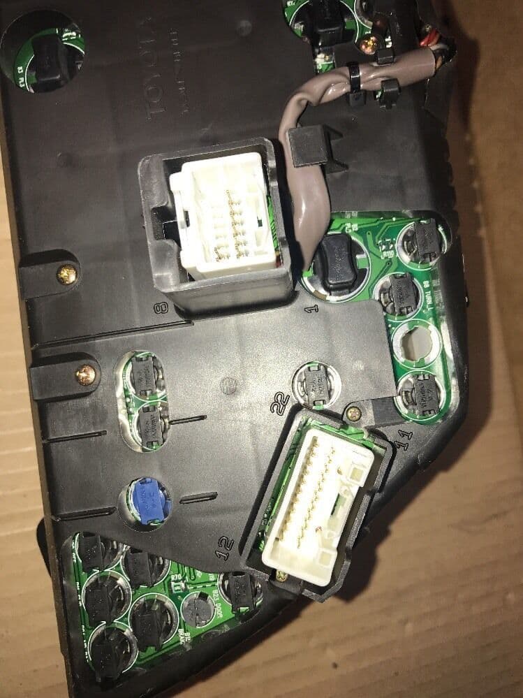 99-05 LEXUS IS200 SPEEDO CLOCK 20k YES 20k MILES FOR AUTOMATIC