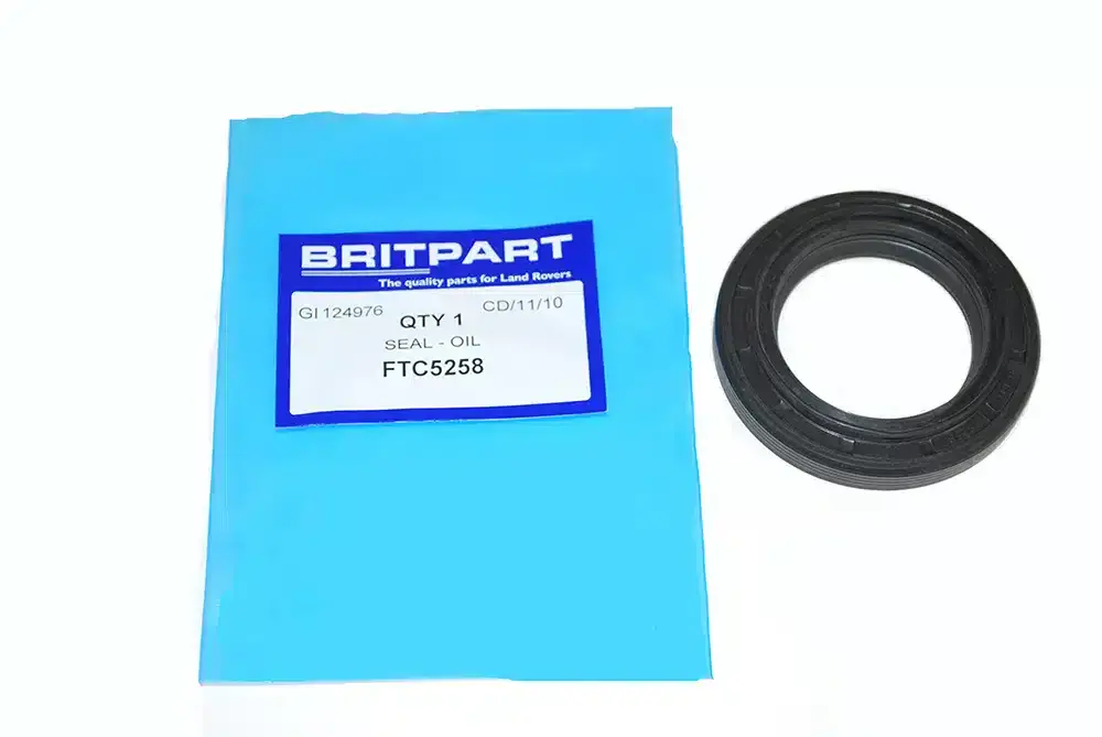 DEFENDER FRONT & REAR DIFF FLANGE OIL SEAL