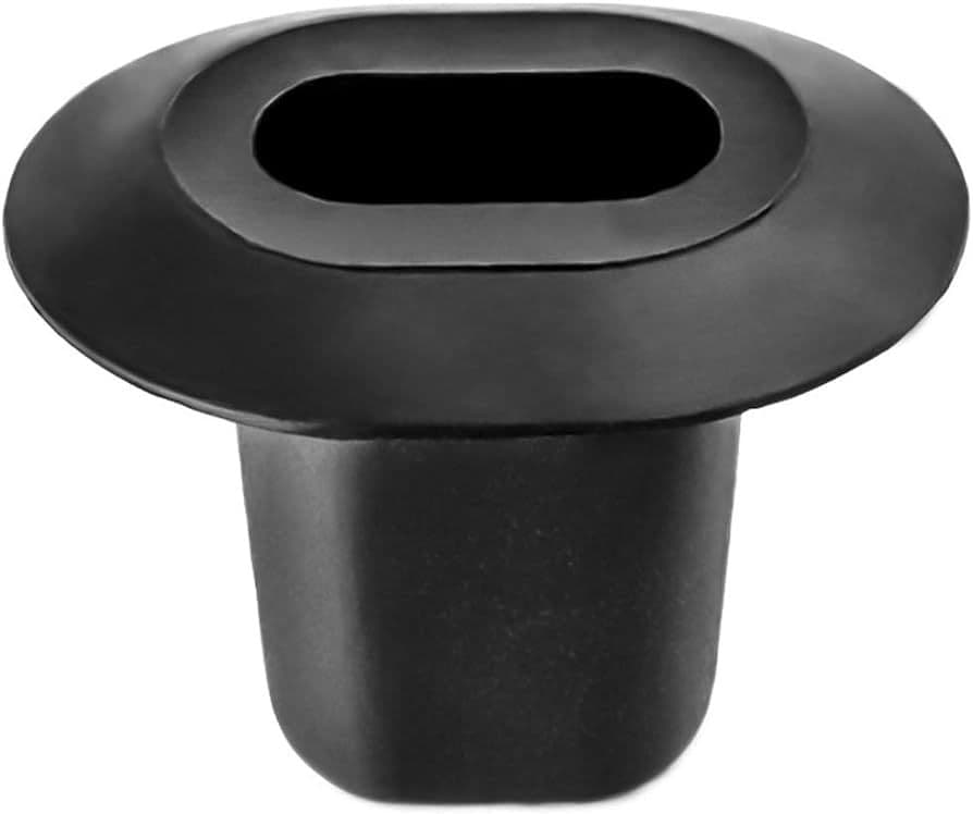FREELANDER 2 8 X 12 REAR LAMP RETAINER CLIP LR000080