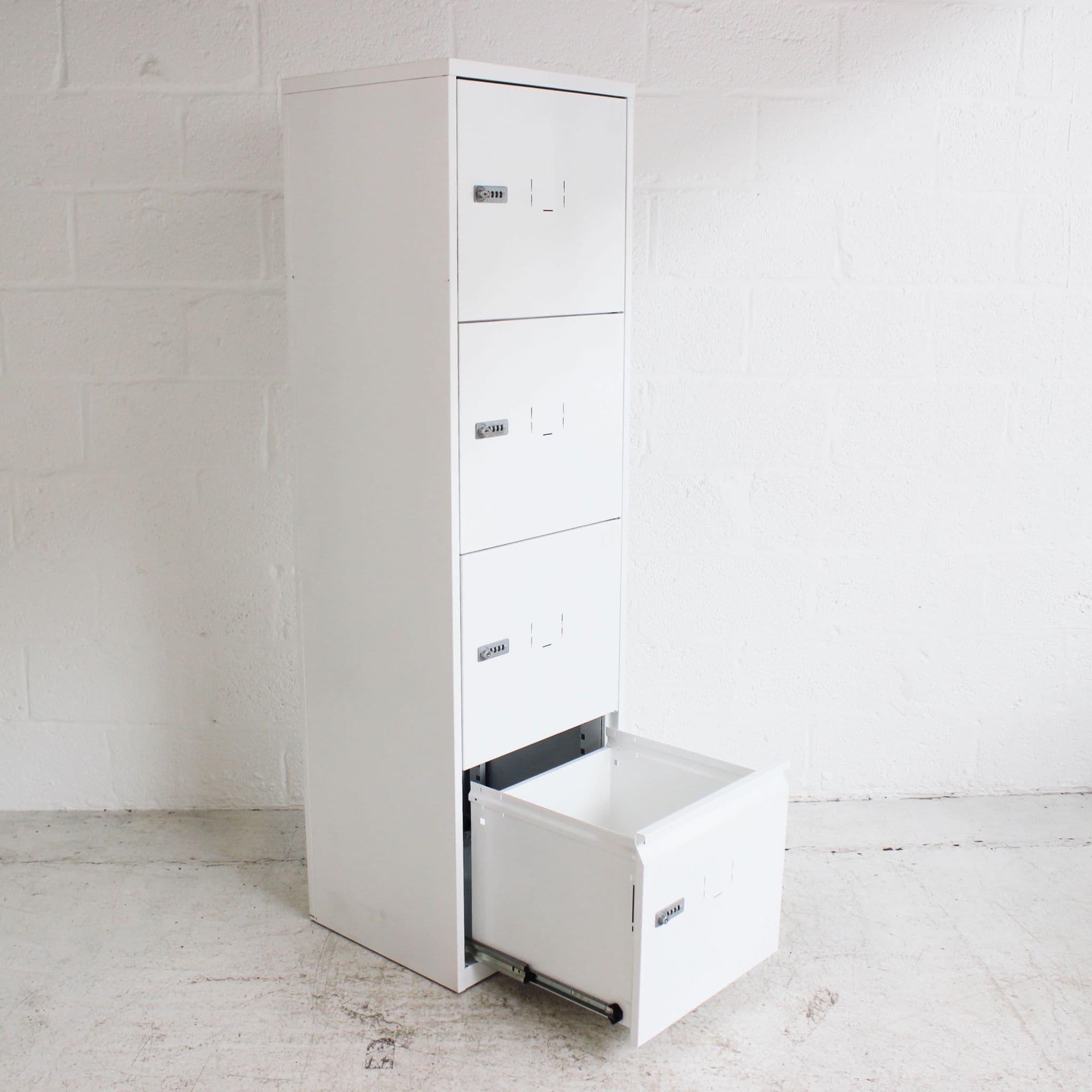 3 Door Locker with 1 pull out drawer and Combination Locks | White ...