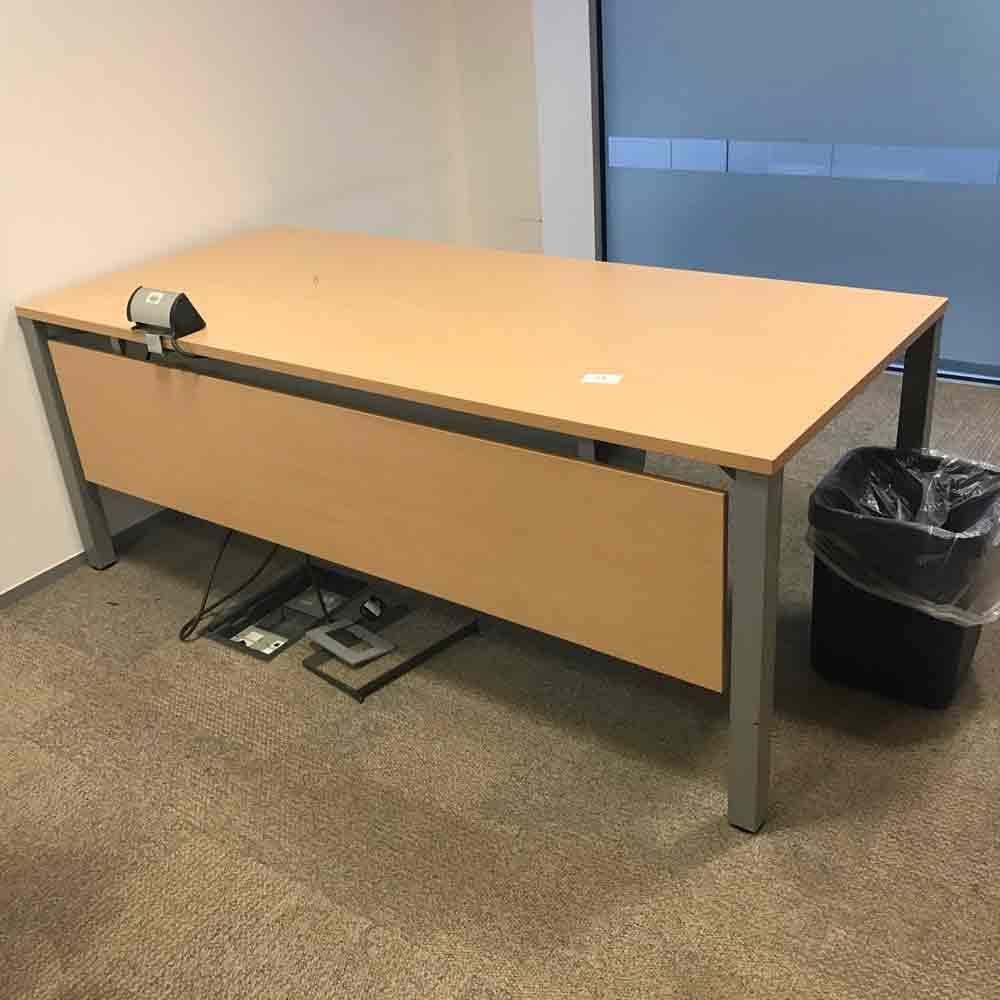 Bene Frame_S with Bene K2 Caddy | L shaped desk | desk with storage