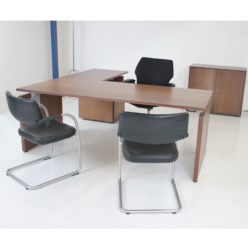Bene P2 Managers Suite | high end office set | veneer office desk
