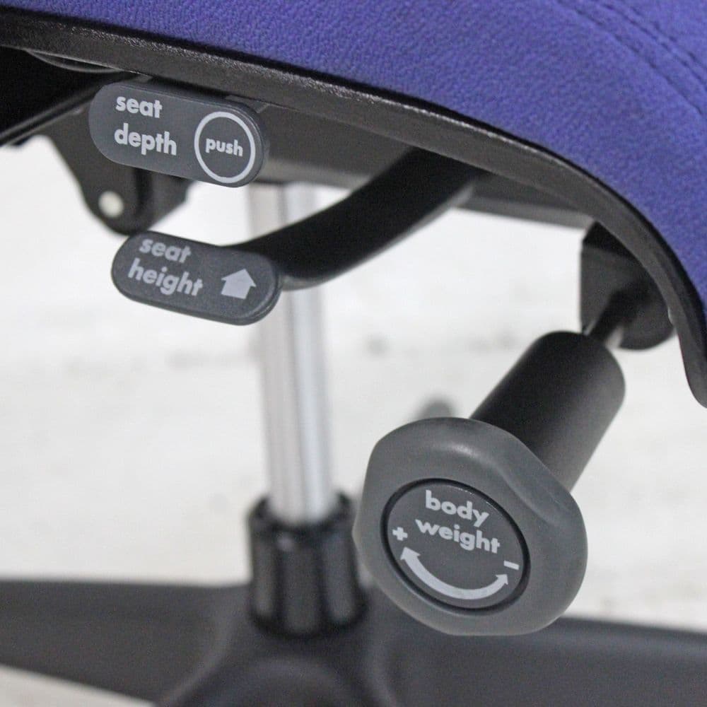 Boss App Task Chair by KOMAC | Blue computer chair | Komac chair