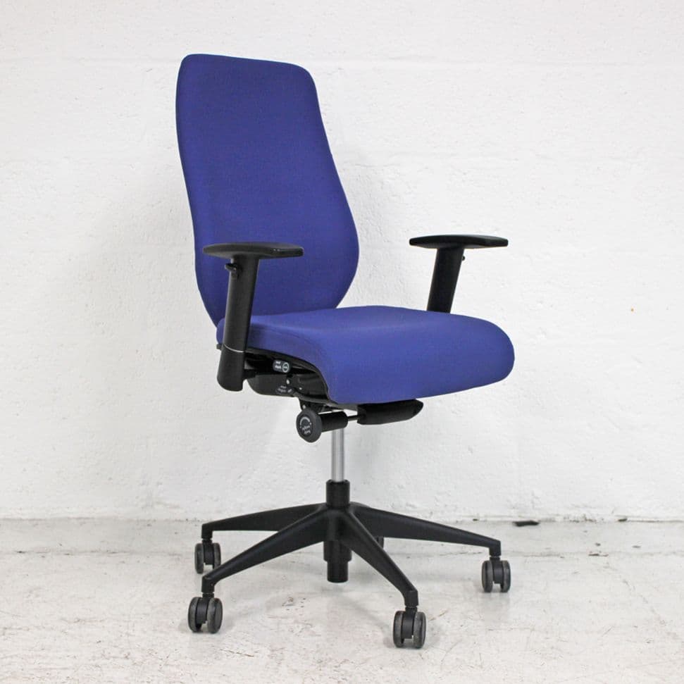 Boss App Task Chair by KOMAC | Blue computer chair | Komac chair