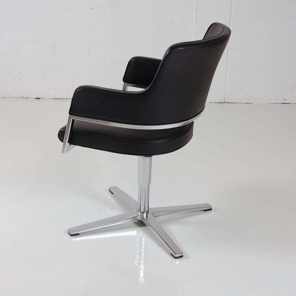 Brunner Tempus Meeting Chair | black leather chair | executive meeting ...