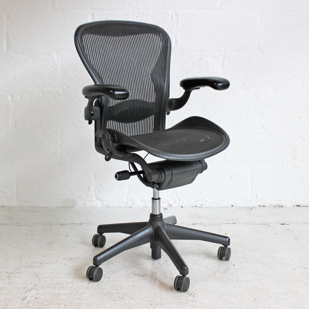 Herman Miller Aeron Chair | Size B | Carbon | Full-Spec | Wheel-Lock Arm