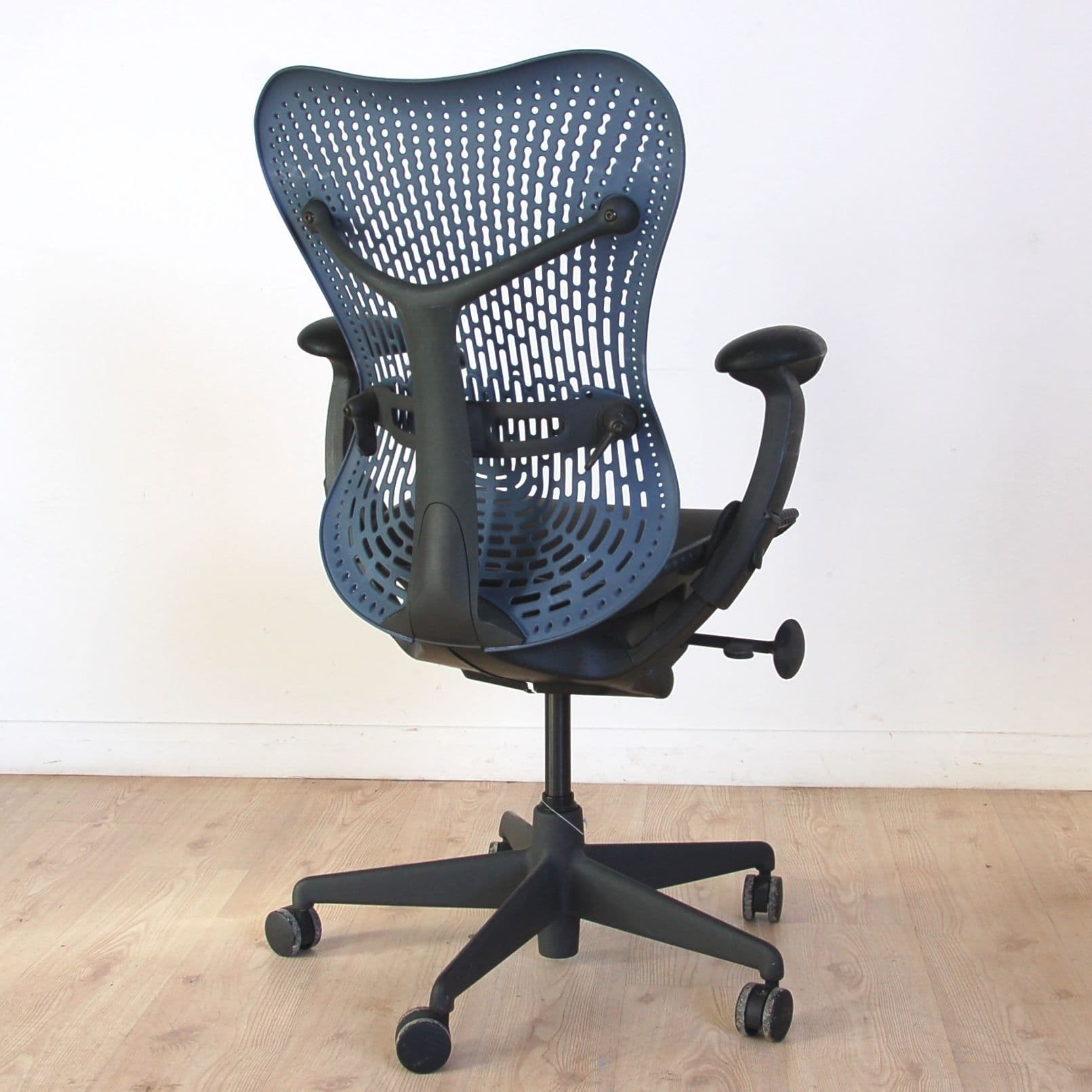 Herman Miller Mirra (Blue Fog) | ergonomic chair for office | mesh ...