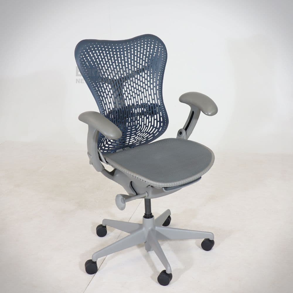 Herman Miller Mirra Grey and Blue| Mirra Chair in Blue| Operator chair ...
