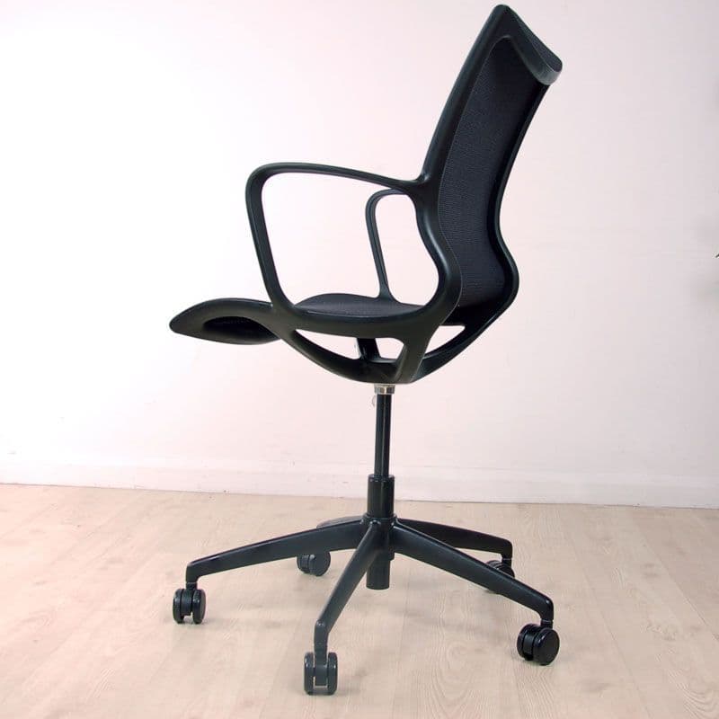 Komac Kara Chair by Boss | Boss Design kara Meeting Chair by Komac ...