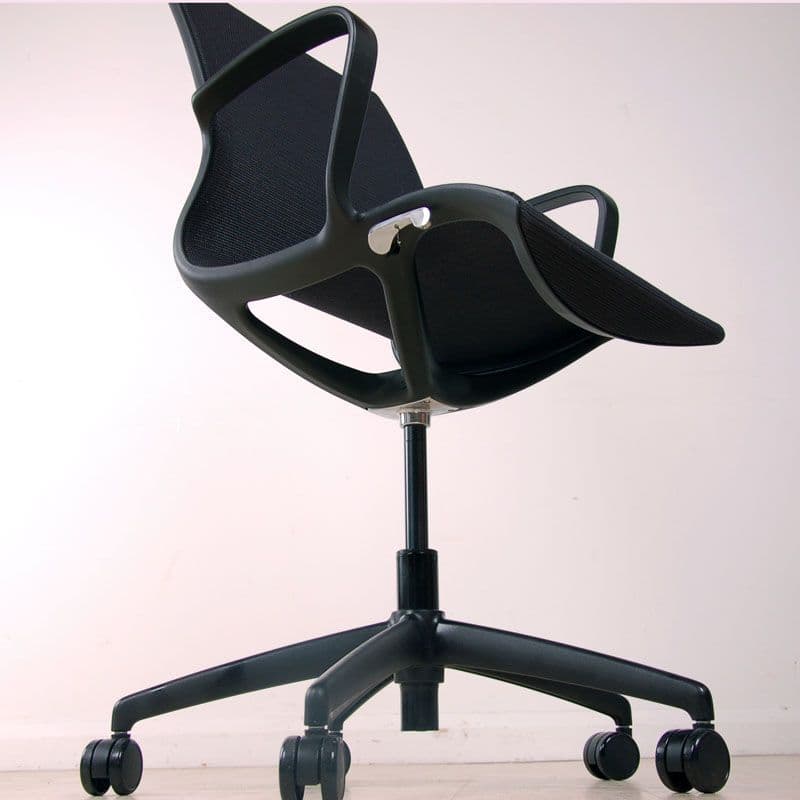 Komac Kara Chair by Boss | Boss Design kara Meeting Chair by Komac ...