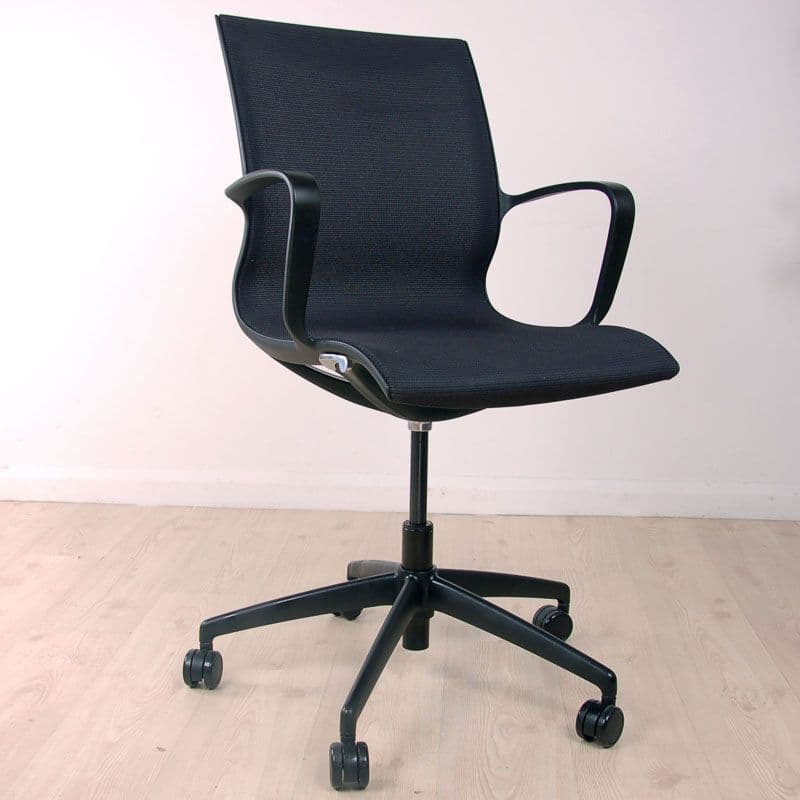 Komac Kara Chair by Boss | Boss Design kara Meeting Chair by Komac ...