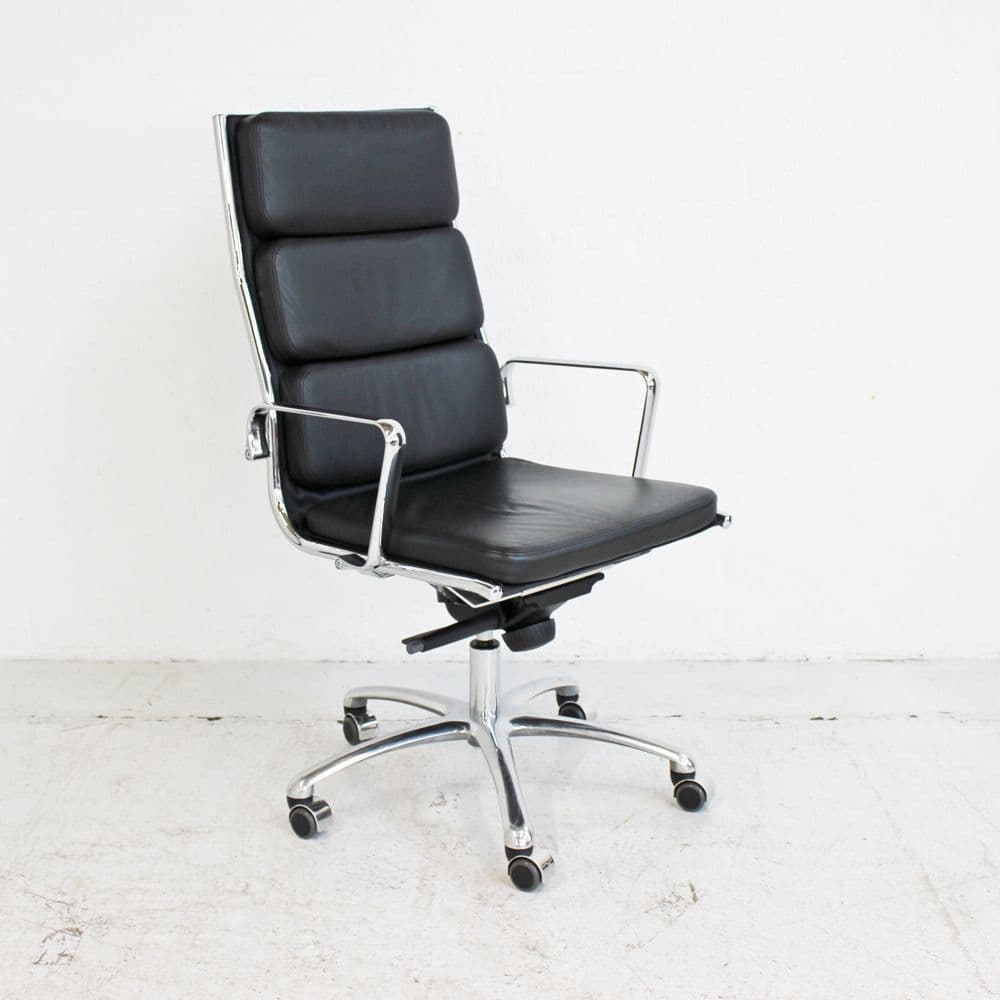 Luxy Light Chair | Black Soft Pad Chair | Leather Executive Chair