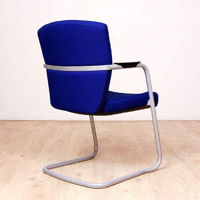 Pledge Tas Meeting Chair | blue chairs | cantilever meeting chair