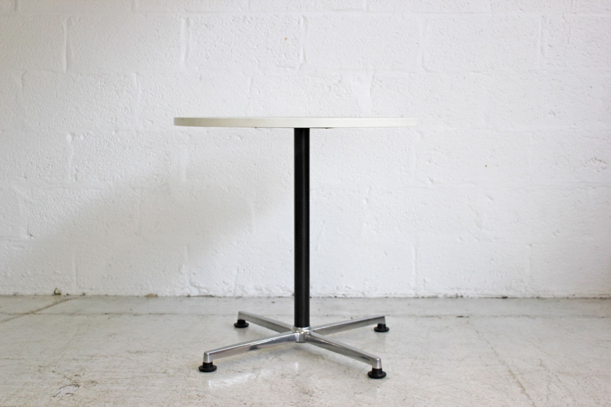Round Table with Four Star Base | White Table | Circular Table