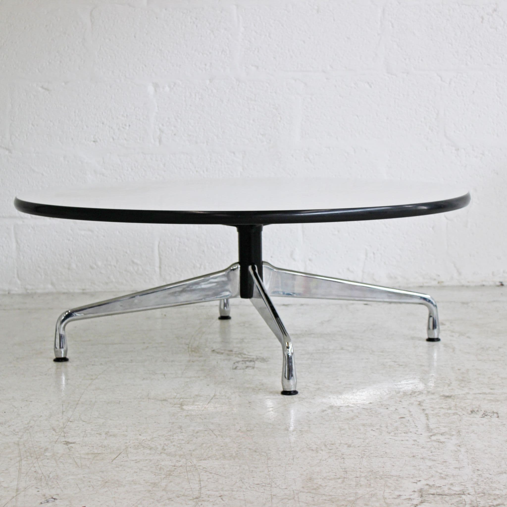Round Vitra Segmented Base Coffee Table | Round Coffee Table | Low ...