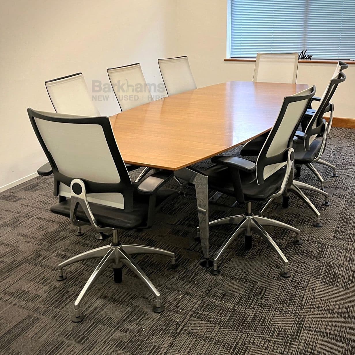 Sedus Hi-End Boardroom Table | Barrel Shaped | Cherry Veneer | 8 Seater