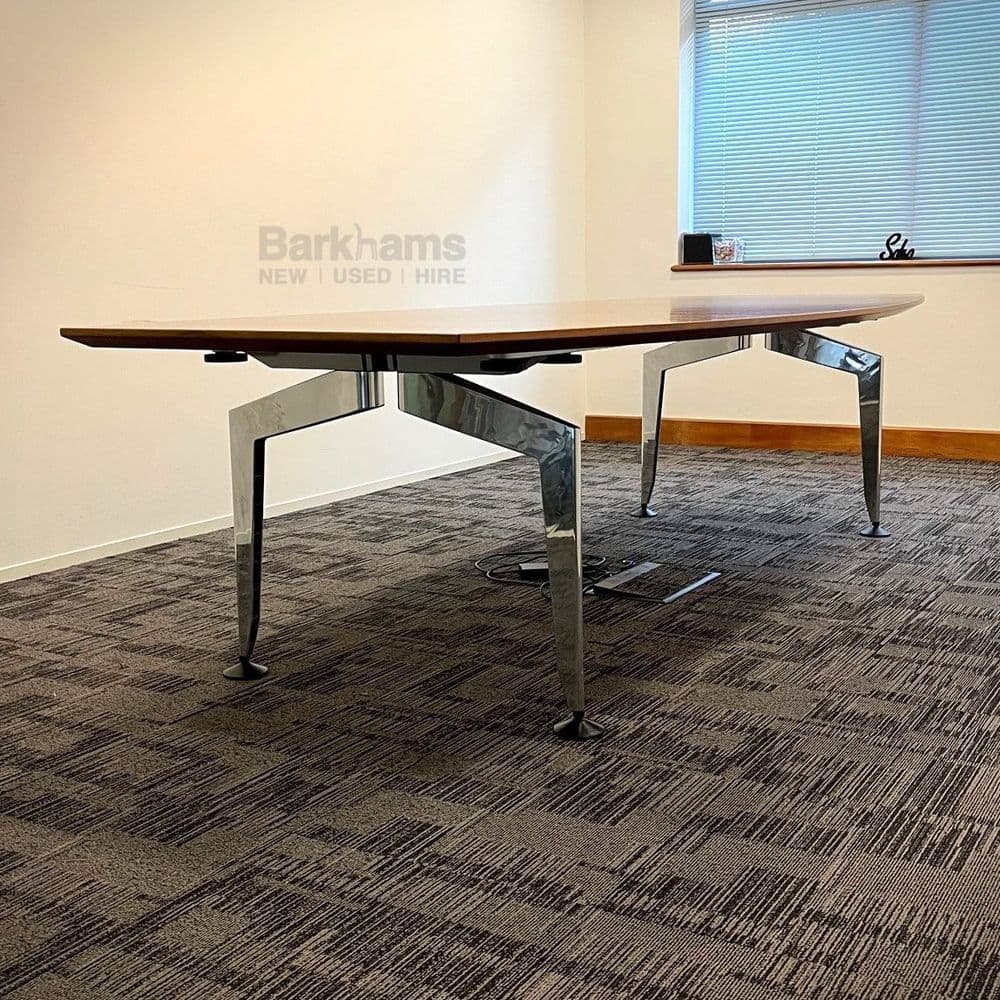 Sedus Hi-End Boardroom Table | Barrel Shaped | Cherry Veneer | 8 Seater